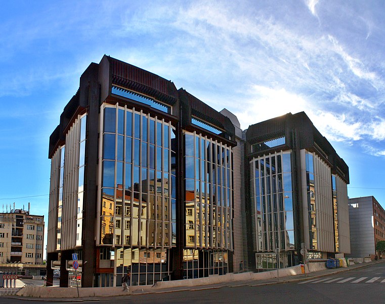 Brutalistický Transgas jde k zemi, i když je stále na prodej: Tyto ...